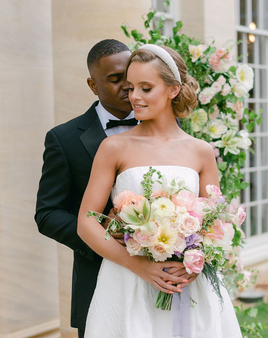 Modern Elegance at Rushton Hall With Pastel Flowers - Rock My Wedding