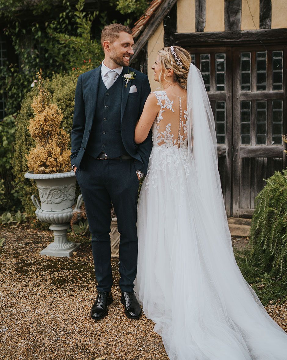 Dove Barn Weddings With Dando London Wedding Dress & Pastel Florals