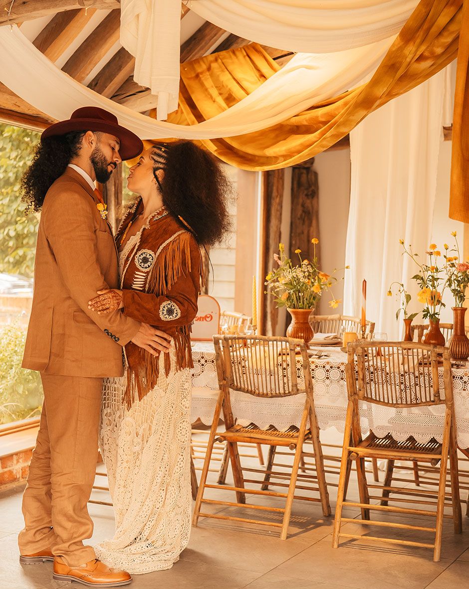 Woodstock Theme Retro Wedding With Sustainable Pre-Loved Decor